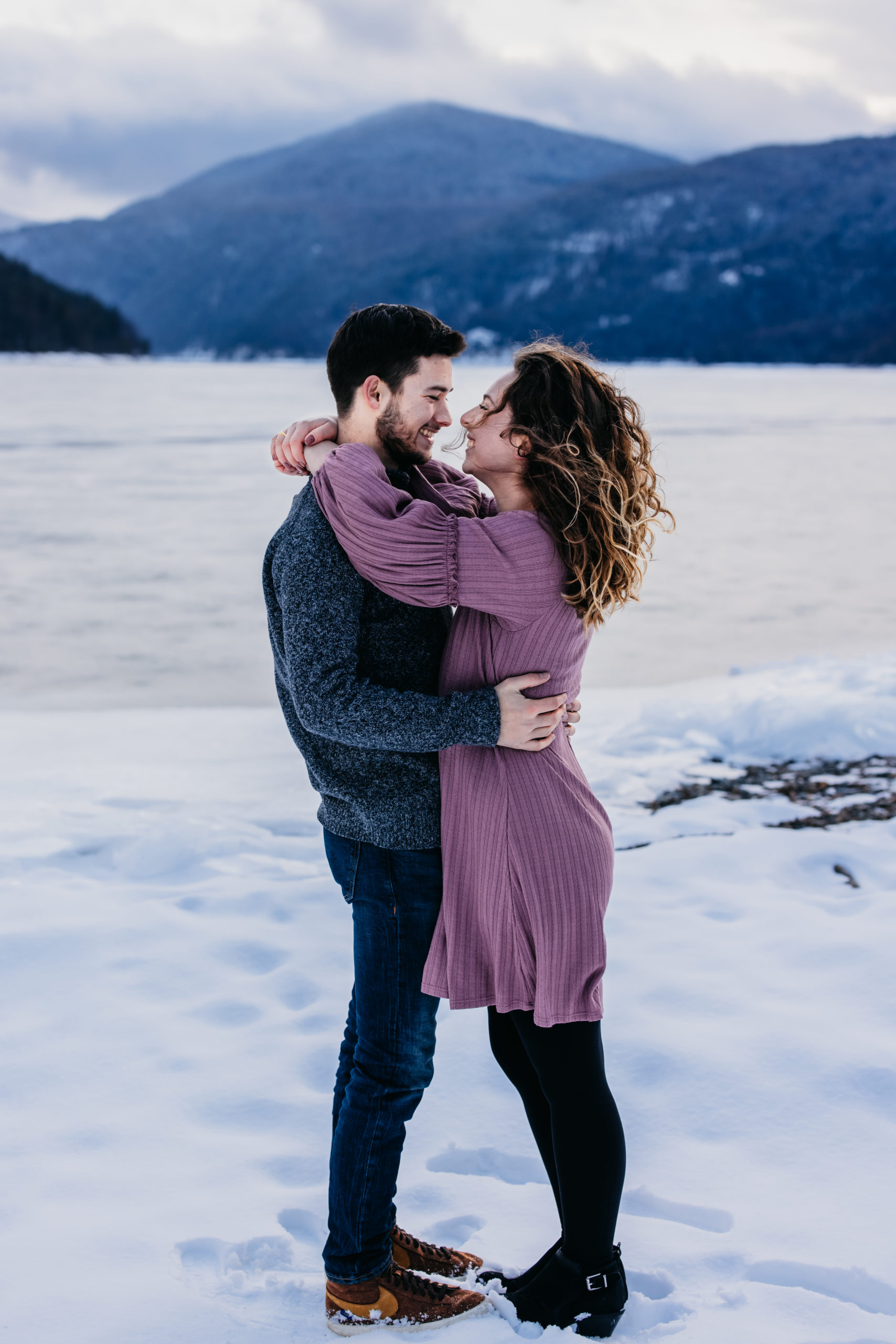 Sullivan Lake Winter Proposal | Seth & Kayla - clarajayphoto.com