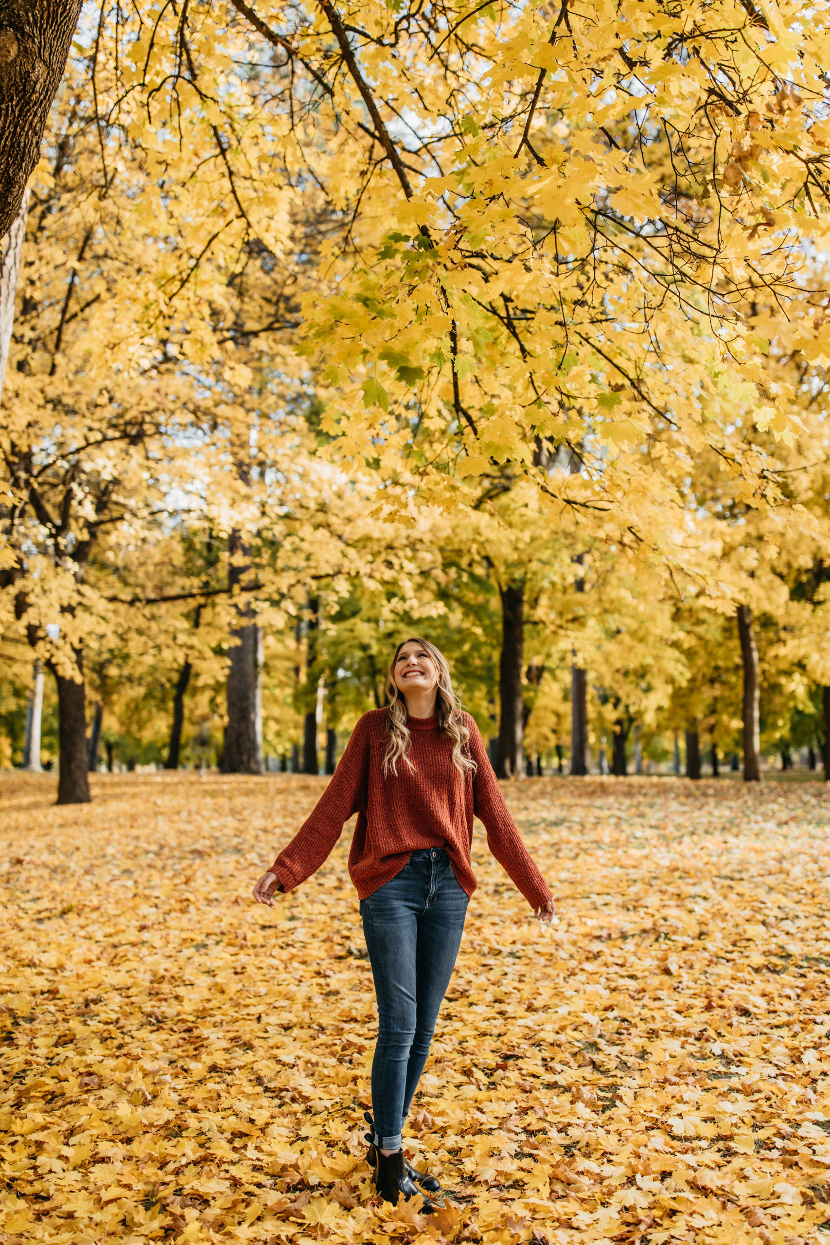 Fall Senior Photos | Spokane Senior Session - clarajayphoto.com